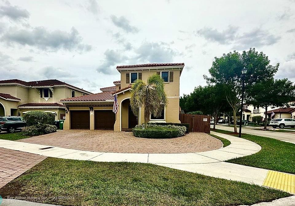 17611 SW 154th Pl, Miami, FL 33187 | Zillow