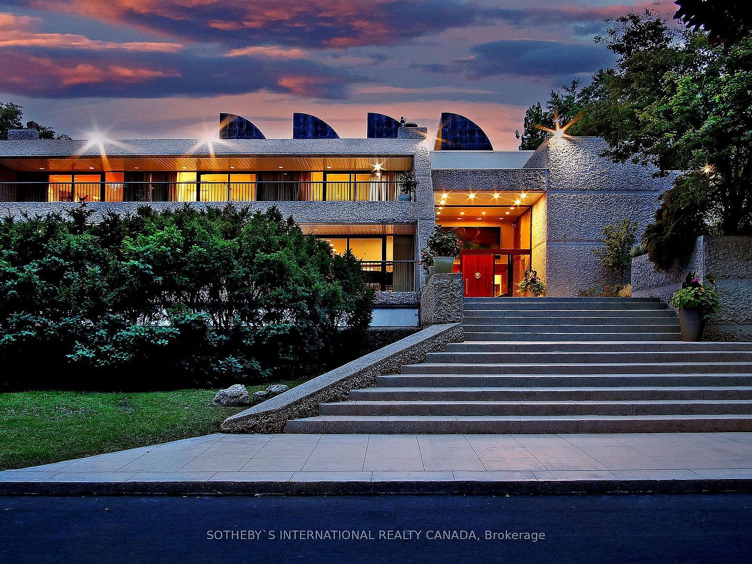 30 High Point Rd, Toronto, ON M3C 2R3 | MLS #C9003662 | Zillow