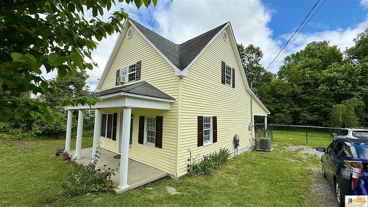 131 E Jefferson St, Jamestown, KY 42629 | MLS #SC46711 | Zillow