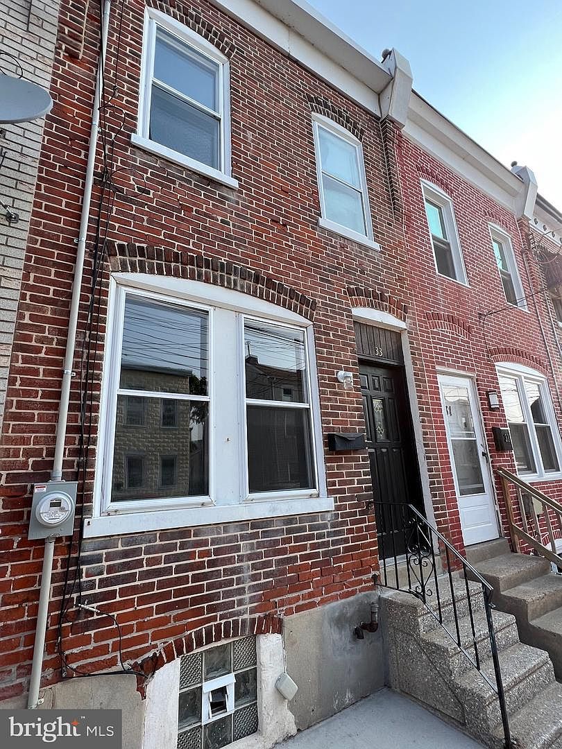 33 W Front St, Bridgeport, PA 19405 | Zillow
