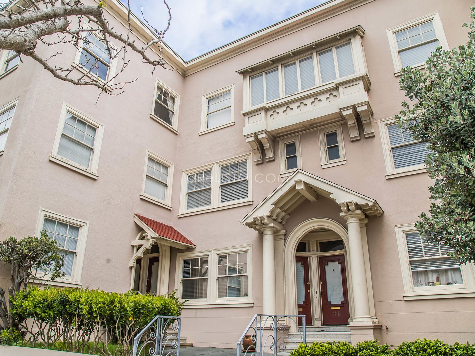 340 Spruce St, San Francisco, CA 94118 | Zillow