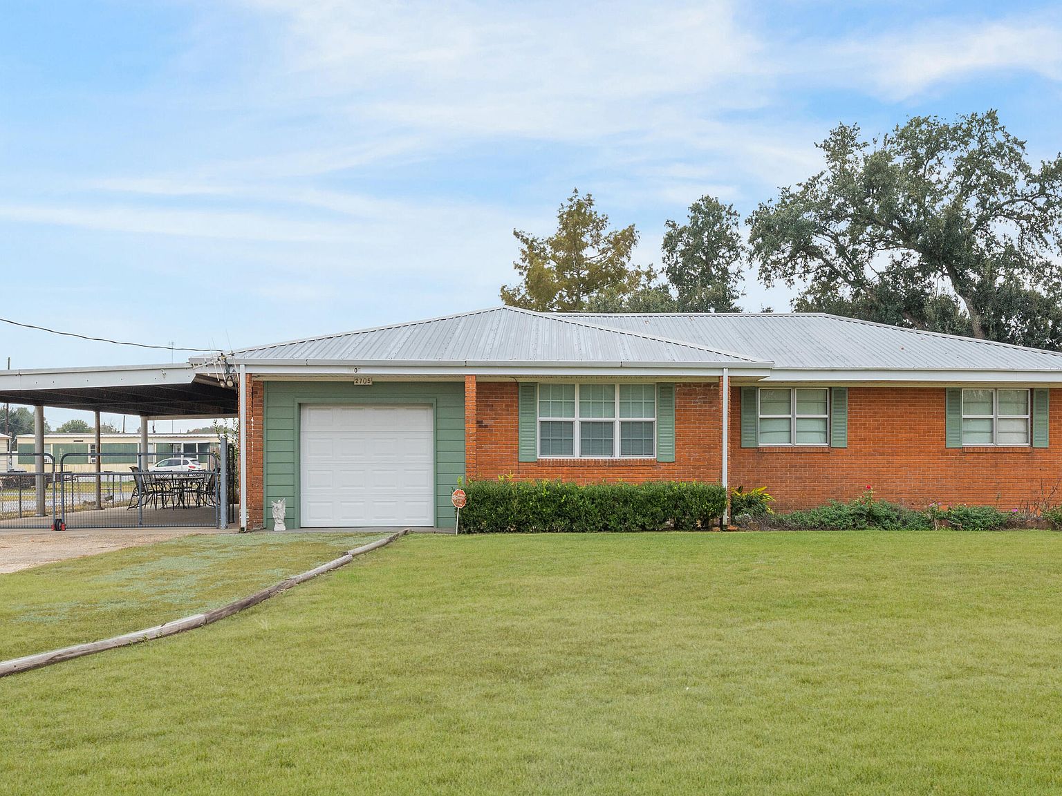 2705 Captain Cade Rd, Broussard, LA 70518 | Zillow