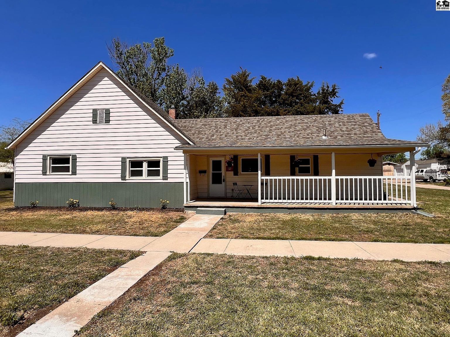 517 W Lyon St, Lyons, KS 67554 | MLS #50050 | Zillow