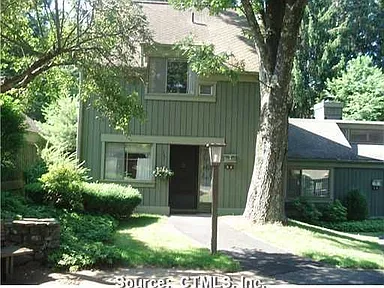 3 Heritage Cir Southbury CT | Zillow