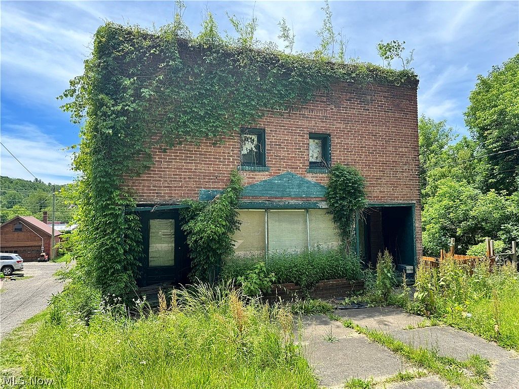 306 S Main St, Flushing, OH 43977 | Zillow