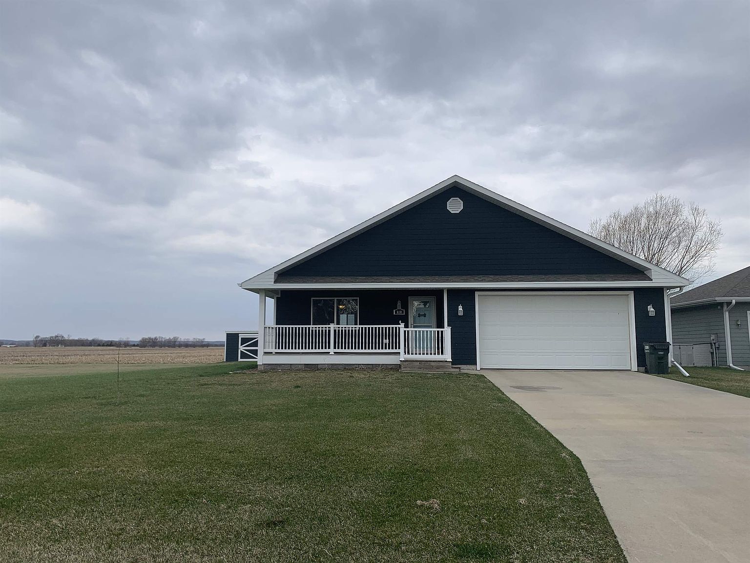 410 Oak St, Salix, IA 51052 | Zillow