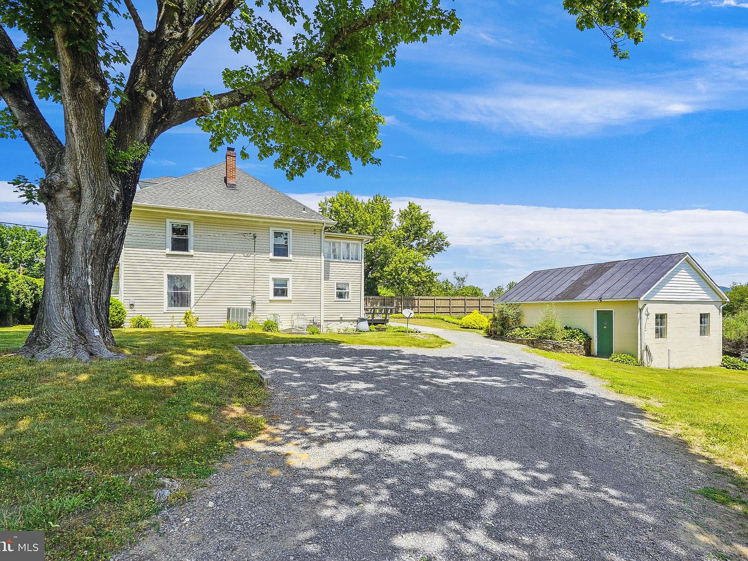 5007 Leeds Manor Rd, Markham, VA 22643 | Zillow