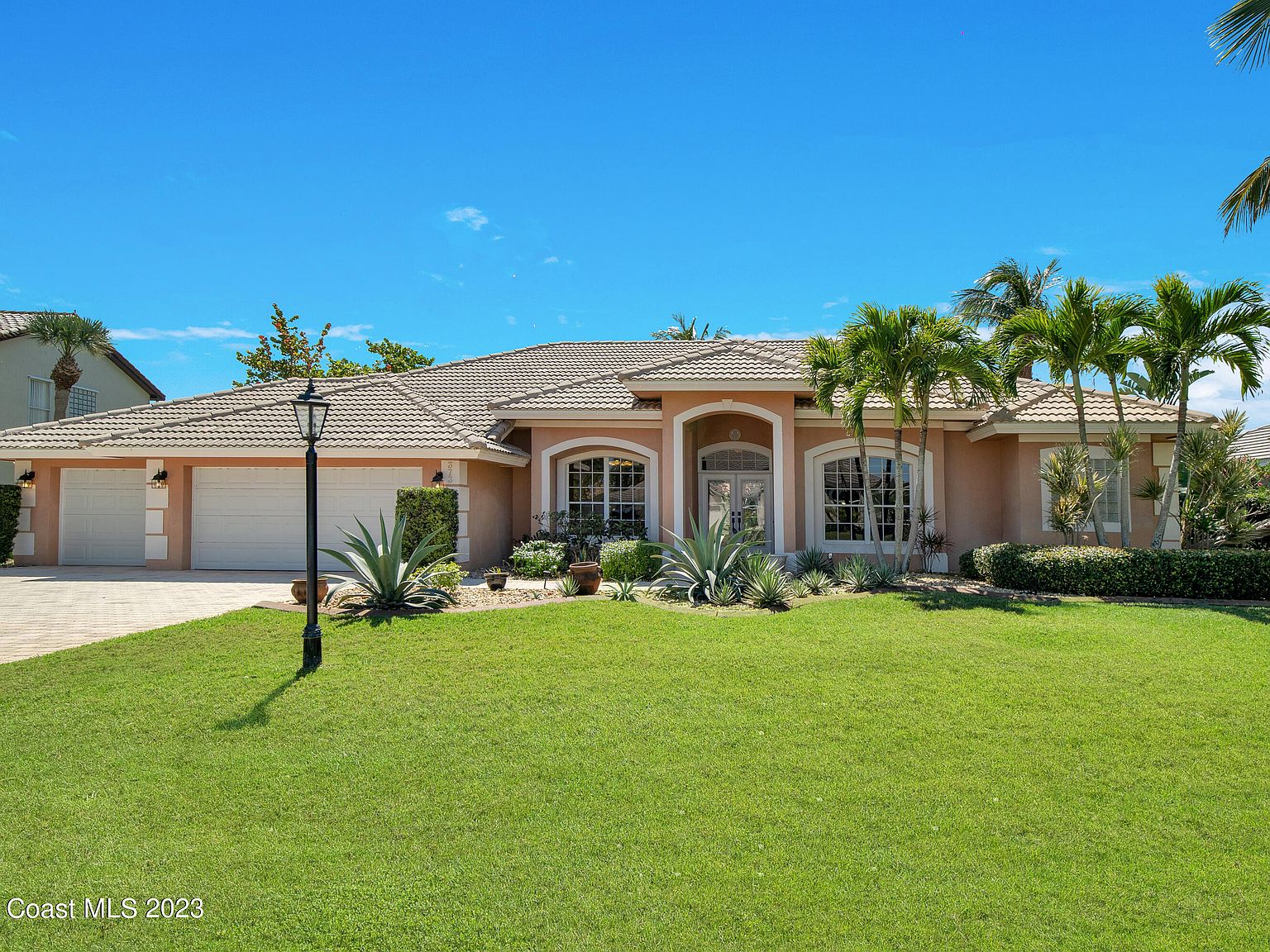 373 Flanders Dr, Indialantic, FL 32903 | MLS #967008 | Zillow