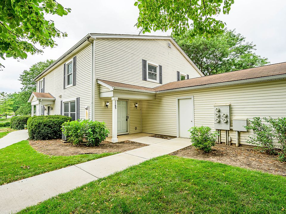 1165 E Greenbriar Ln #B, Palatine, IL 60074 | Zillow