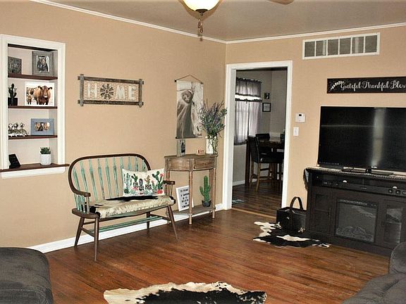 414 Curtis St, Pratt, KS 67124 | Zillow