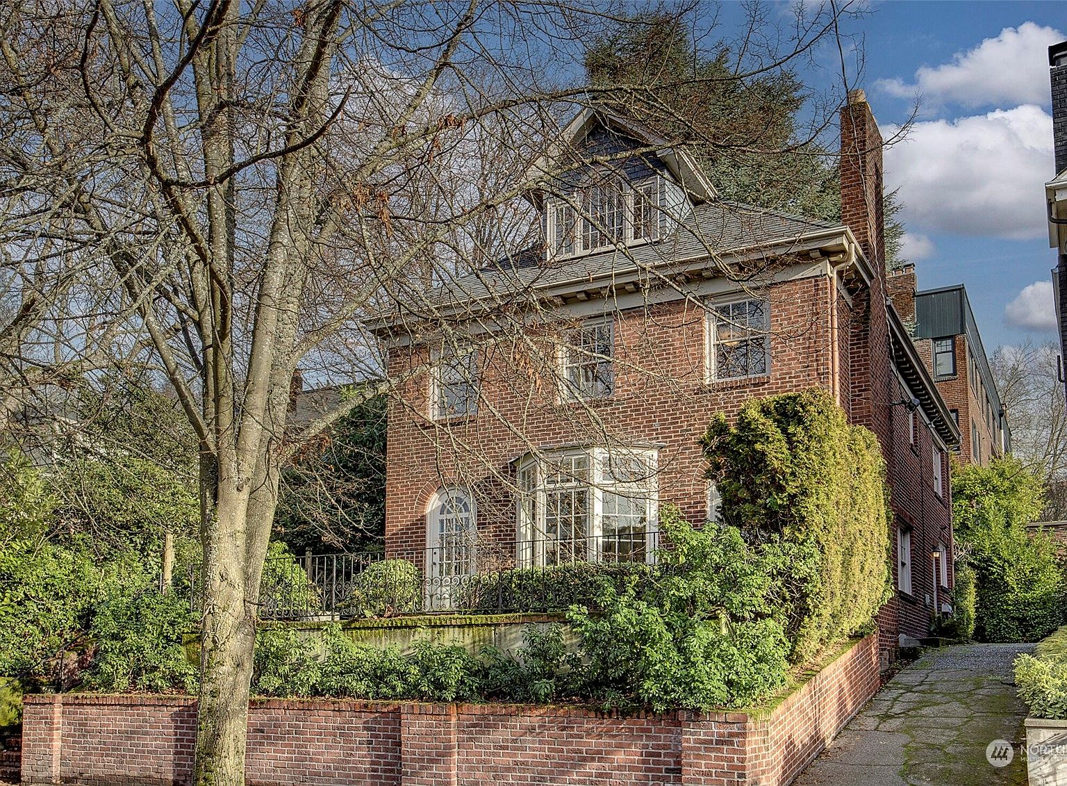 950 Federal Avenue E, Seattle, WA 98102 | MLS #2056753 | Zillow