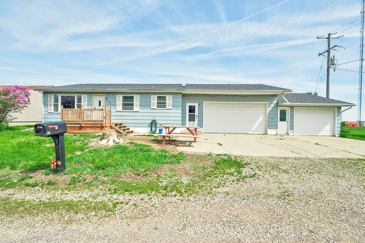 107 E High St, Everly, IA 51338 | Zillow