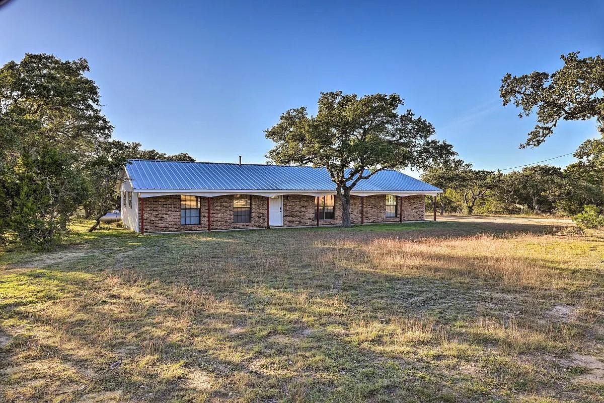 315 Family Cir, Fischer, TX 78623 | Zillow