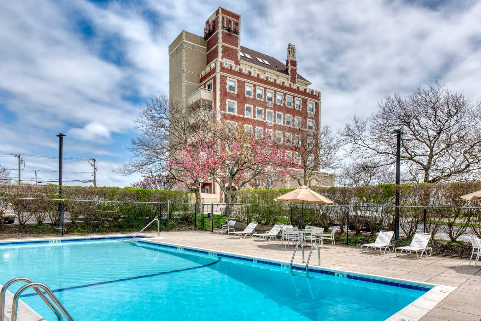 55 South Euclid Ave 1b, Montauk, NY 11954 | Out East