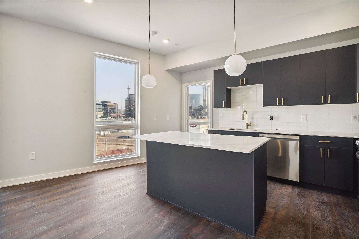 2731 Federal St #201, Philadelphia, PA 19146 | Zillow