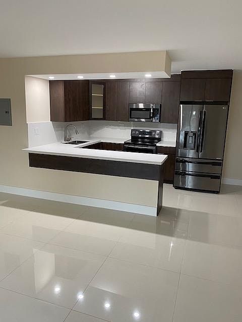 8005 W 6th Ave N Hialeah Fl 33014 Zillow
