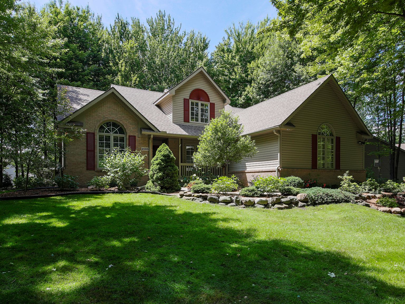 2085 Moorlands Vw Howell Mi 48855 Zillow