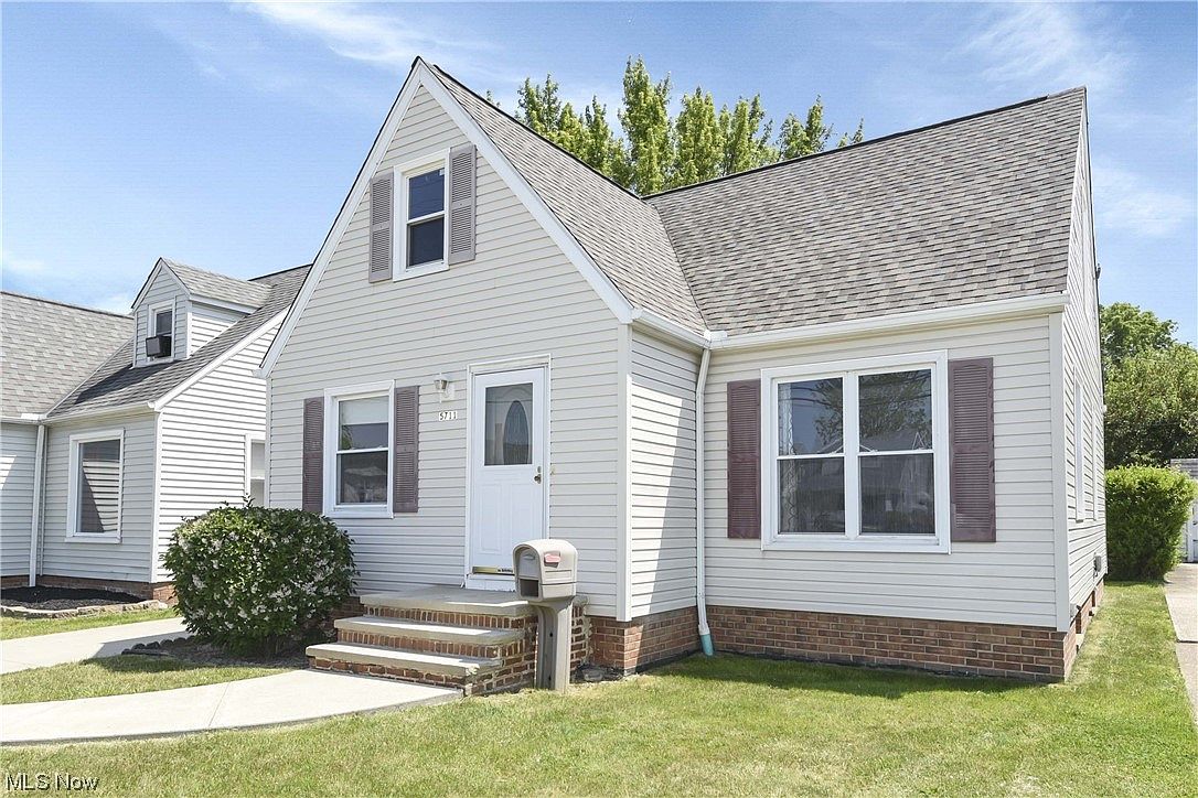 5711 Snow Rd, Parma, OH 44129 | Zillow