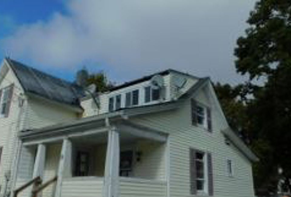 15 Angell St, Attleboro, MA 02703 | Zillow