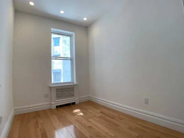 172 East 92nd Street #3D in Carnegie Hill, Manhattan | StreetEasy