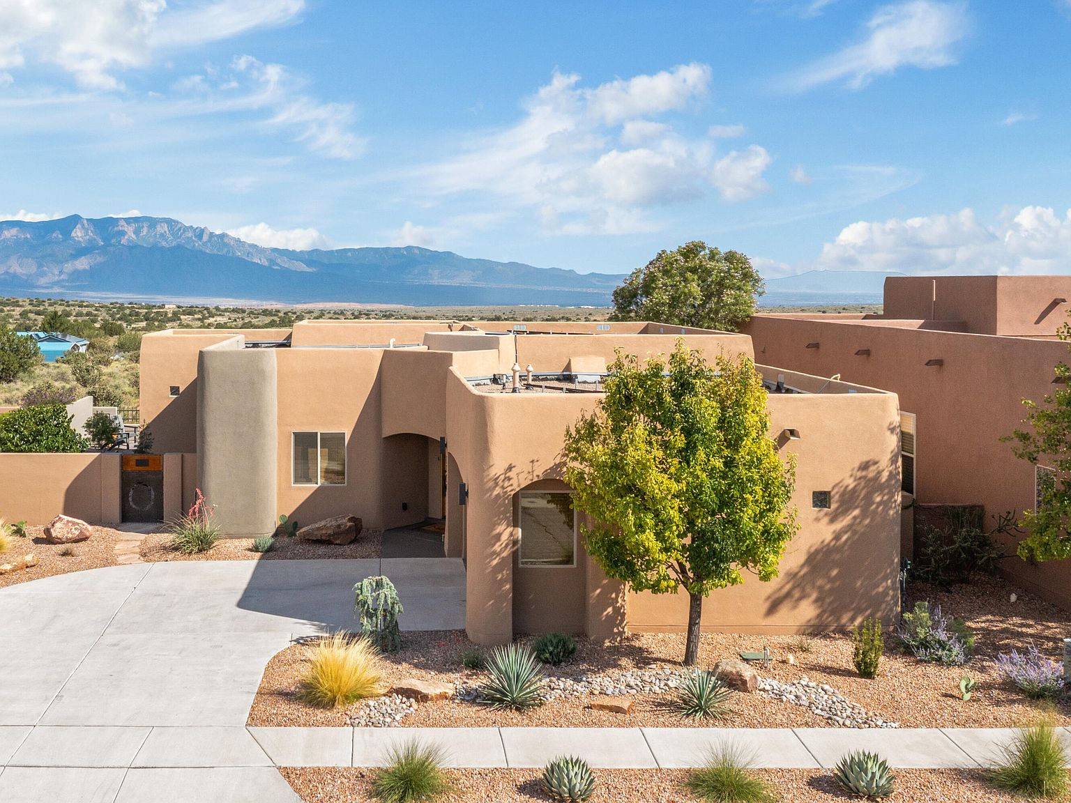 2729 La Luz Cir NE, Rio Rancho, NM 87144 | Zillow