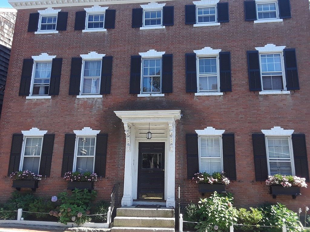 218 Washington St APT 4, Marblehead, MA 01945 | Zillow