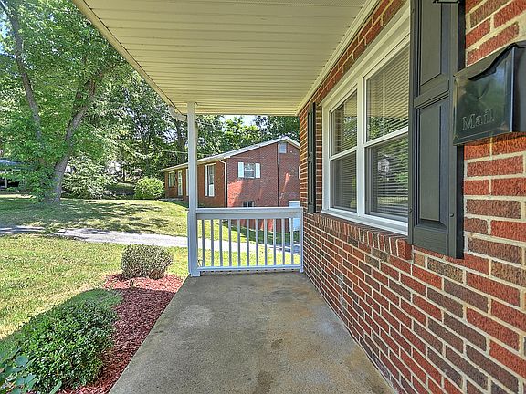 722 Georgia St, Johnson City, TN 37601 | Zillow