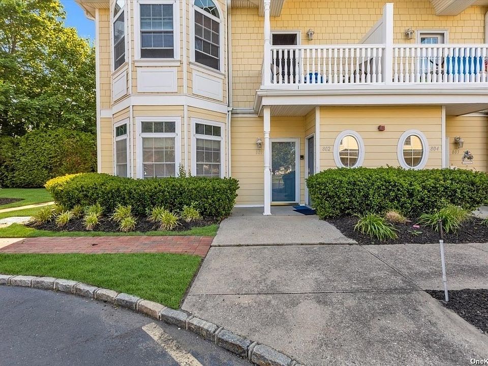 801 Emily Dr #801, Patchogue, NY 11772 | Zillow