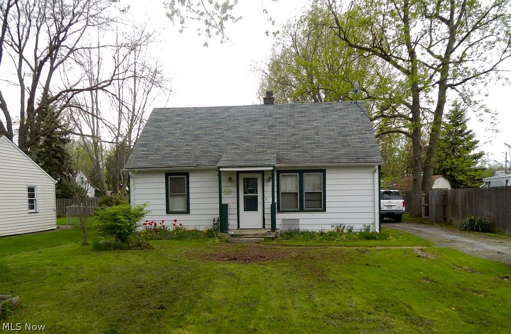 9888 Dupont Dr, Columbia Station, OH 44028 | Zillow