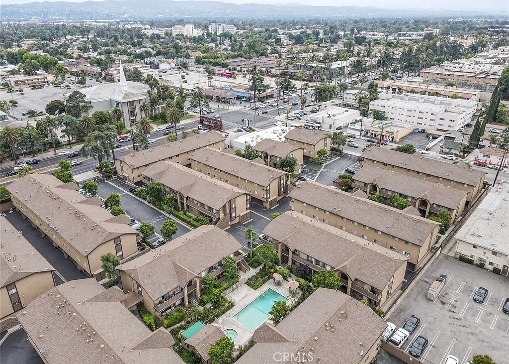 14829 Sherman Way UNIT 7, Los Angeles, CA 91405 | MLS #GD23101627 | Zillow