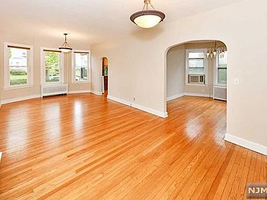 29 Hawthorne St, Rutherford, NJ 07070 | Zillow