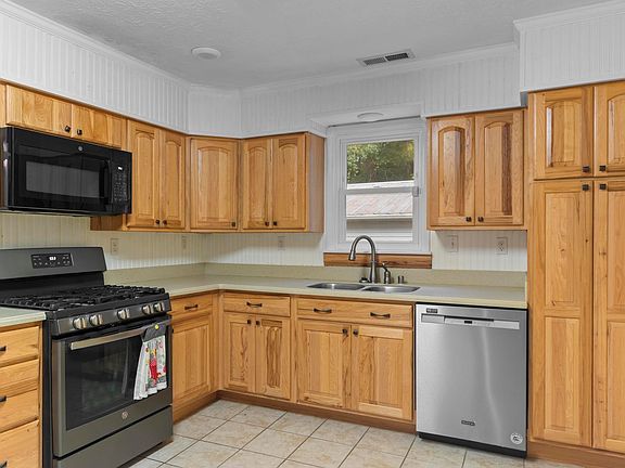 2023 State Route 810 N, Kuttawa, KY 42055 | Zillow