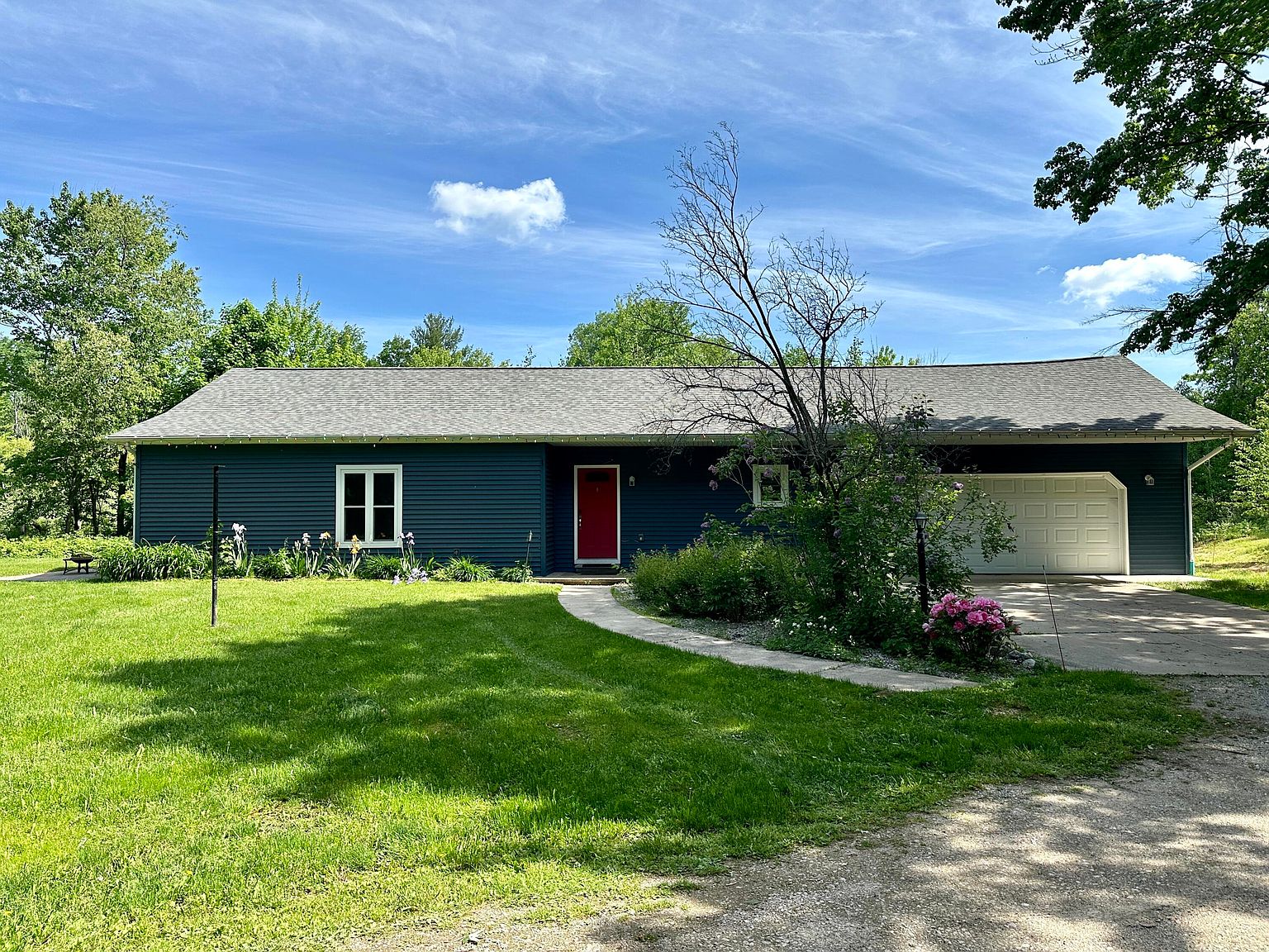 468 W Maple Grove Rd, Farwell, MI 48622 | Zillow