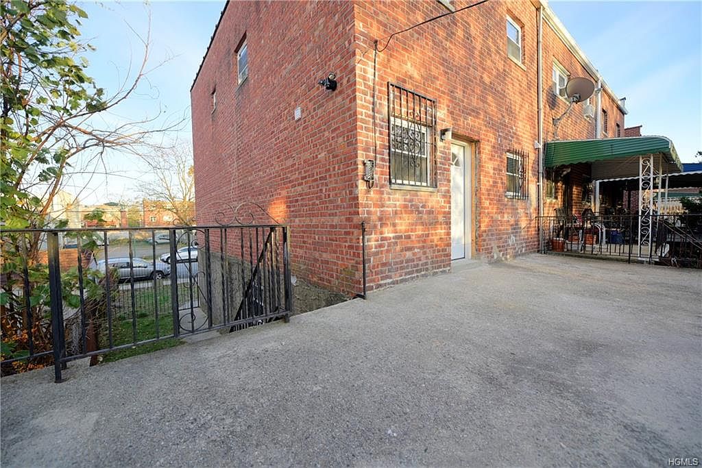 449 Howe Ave, Bronx, NY 10473 | Zillow