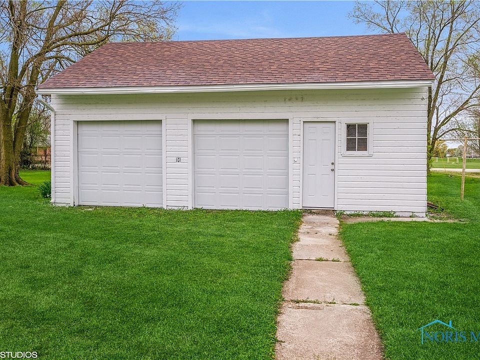 5735 Oak St, Stony Ridge, OH 43463 | MLS #6099665 | Zillow