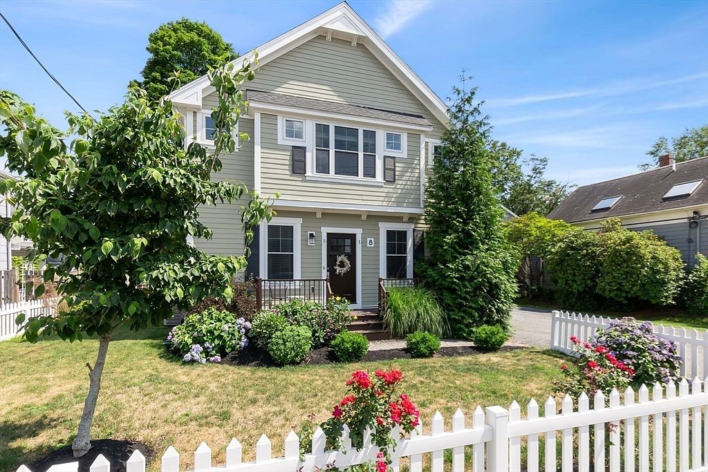 8-8A Sylvan St #A, Danvers, MA 01923 | Zillow