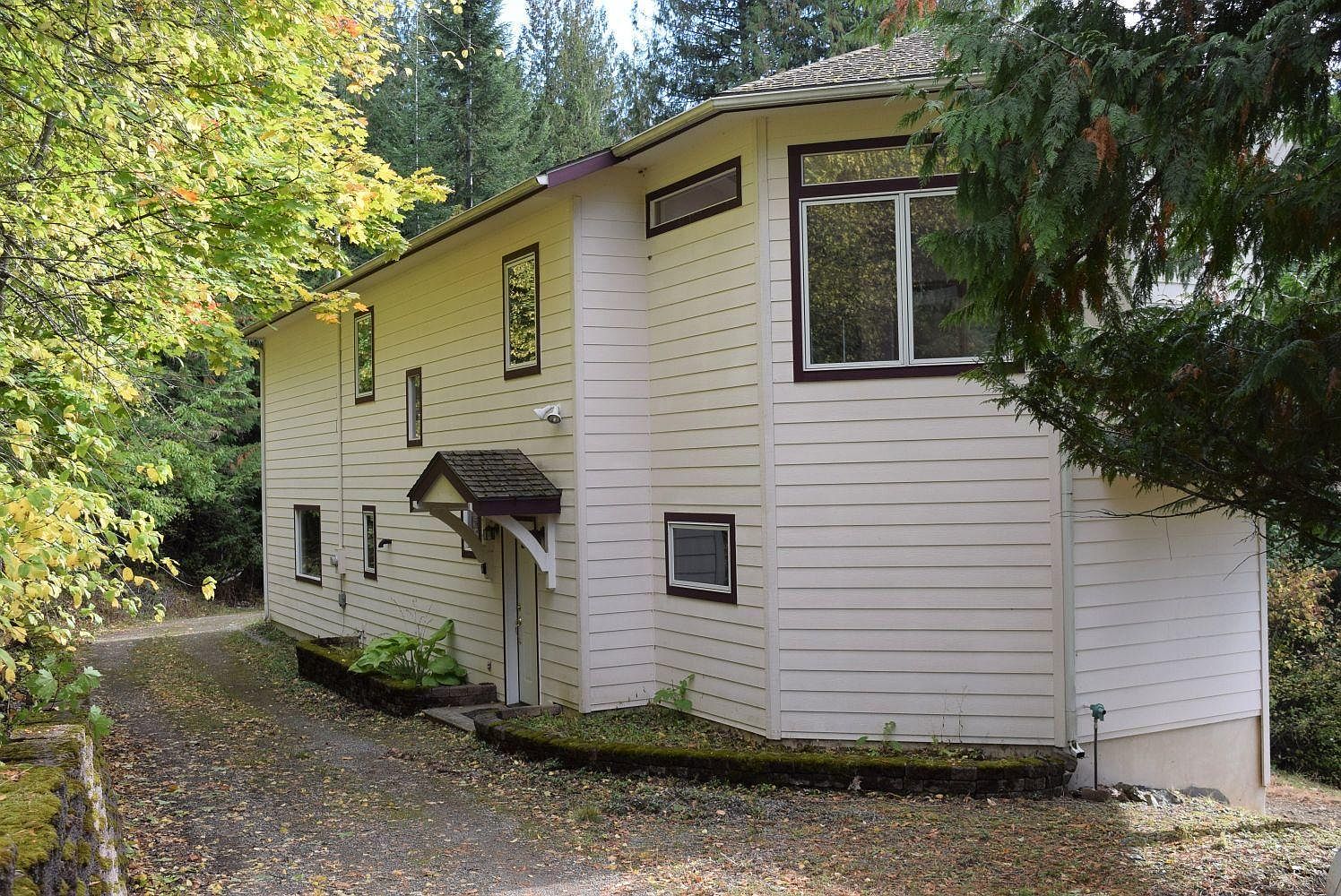 700 Spring St, Hope, ID 83836 | Zillow