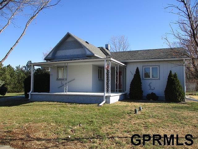 608 Broad St, Jansen, NE 68377 | Zillow