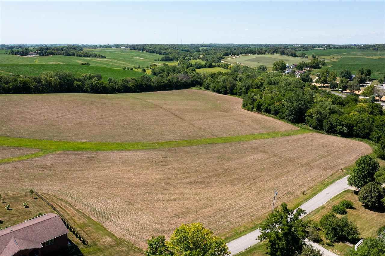 1 Hill Ests, Oxford, IA 52322 | MLS #202500122 | Zillow