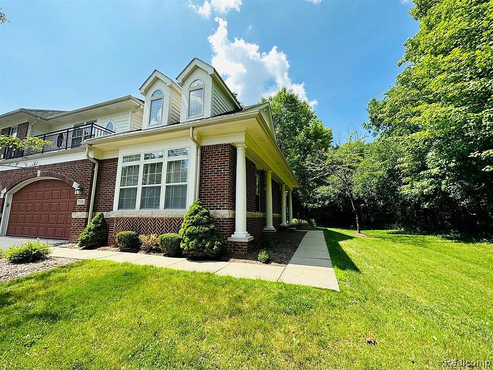 7118 Gateway Dr, West Bloomfield, MI 48322 | MLS #20230058196 | Zillow