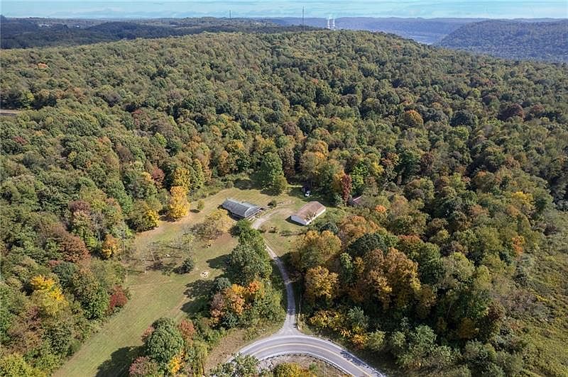 388 Smiths Ferry Rd, Midland, PA 15059 | Zillow