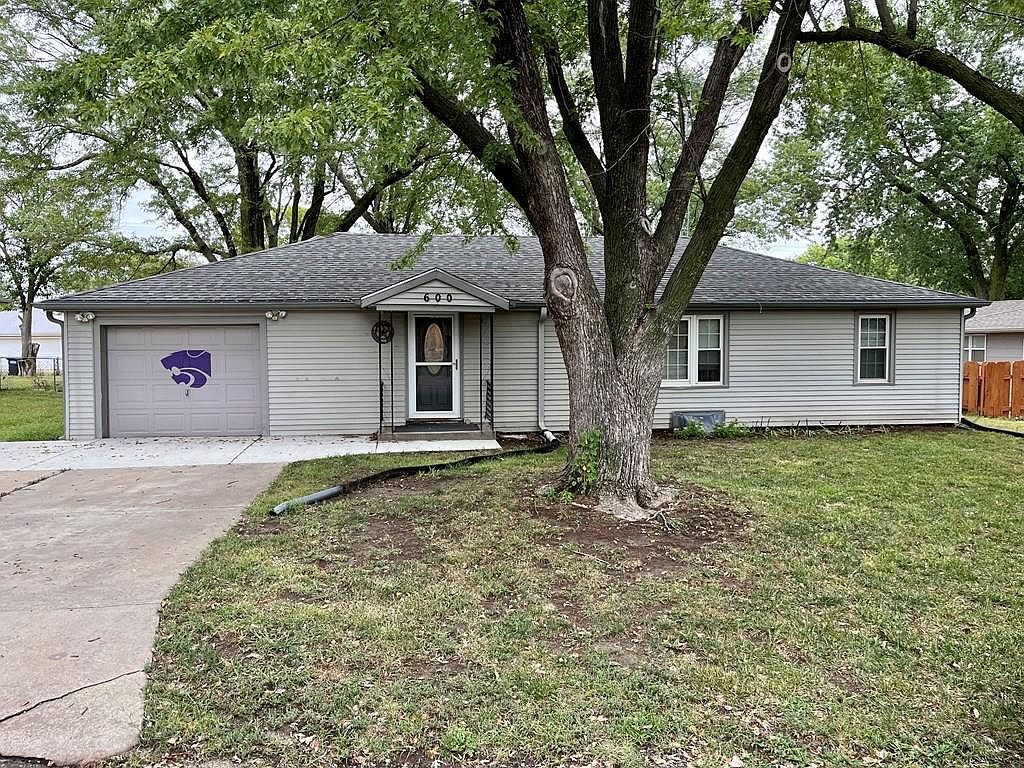 600 N Stark St, Bennington, KS 67422 | MLS #207220 | Zillow