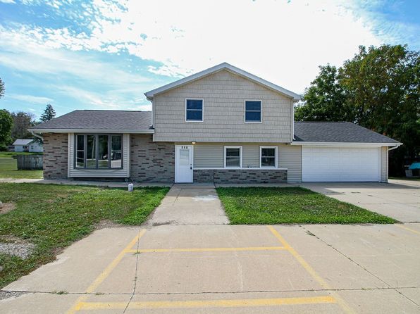 Center Point IA Real Estate - Center Point IA Homes For Sale | Zillow
