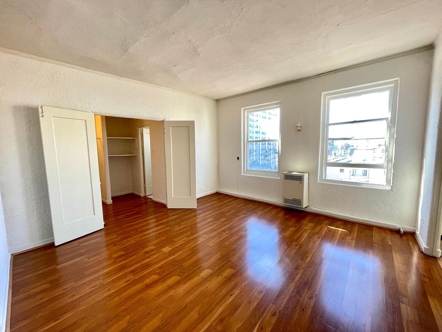 2975 Leeward Ave APT 407, Los Angeles, CA 90005 | Zillow