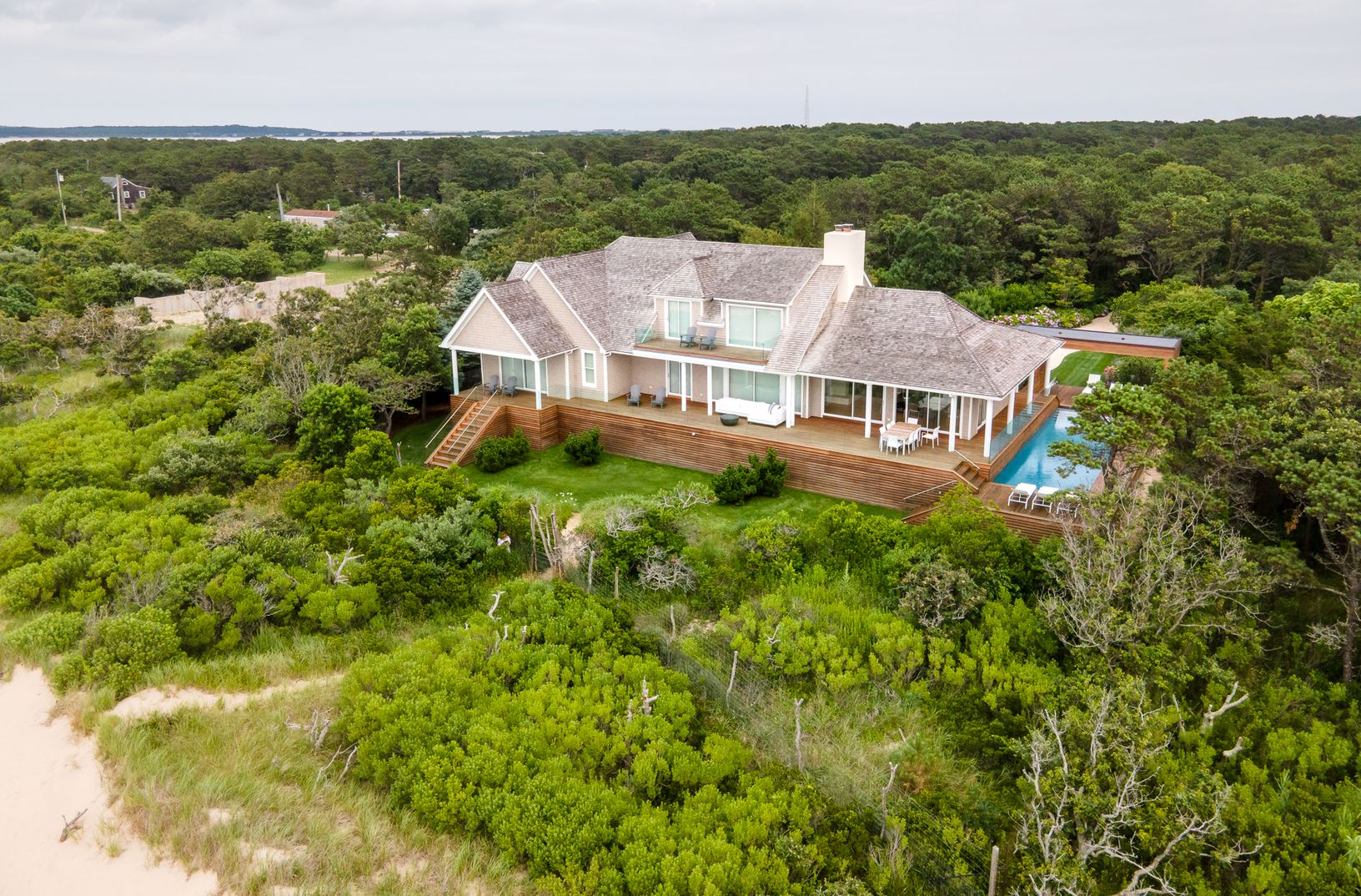 621 Lazy Point Rd, Amagansett, NY 11930 | Out East