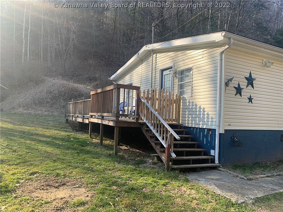 1622 Middle Horse Creek Rd, Julian, WV 25529 | Zillow
