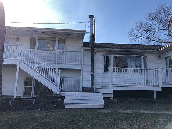 144 Fort Pond Blvd, East Hampton, NY 11937 | Zillow