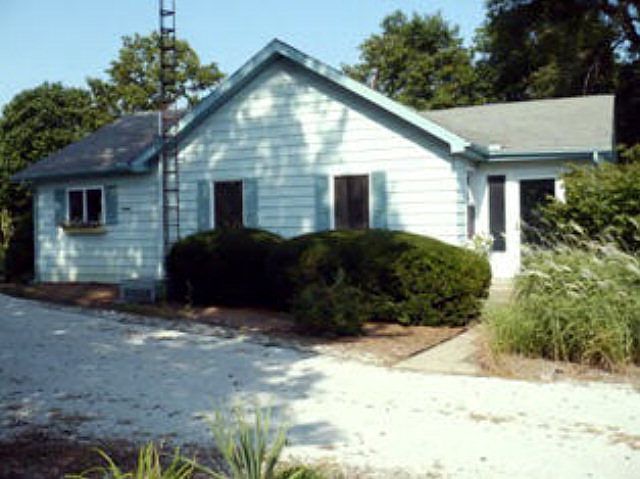 21895 Denmark Rd, Danville, IL 61834 | Zillow