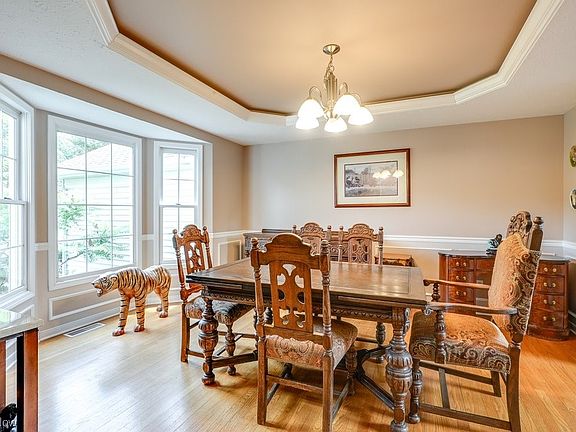 5284 Denise Ct, Solon, OH 44139 | Zillow