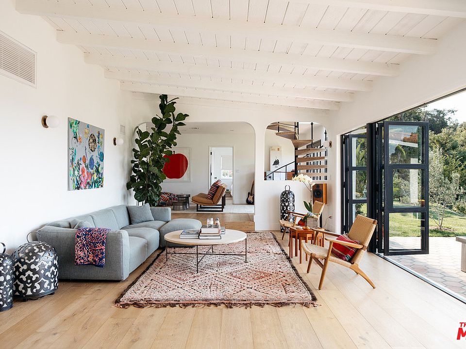 3646 Sunswept Dr, Studio City, CA 91604 | Zillow